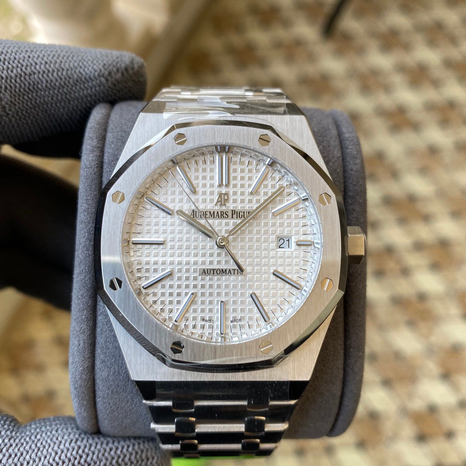 APS Factory Audemars Piguet 15400 White Dial V3 Version Real vs. Fake ...